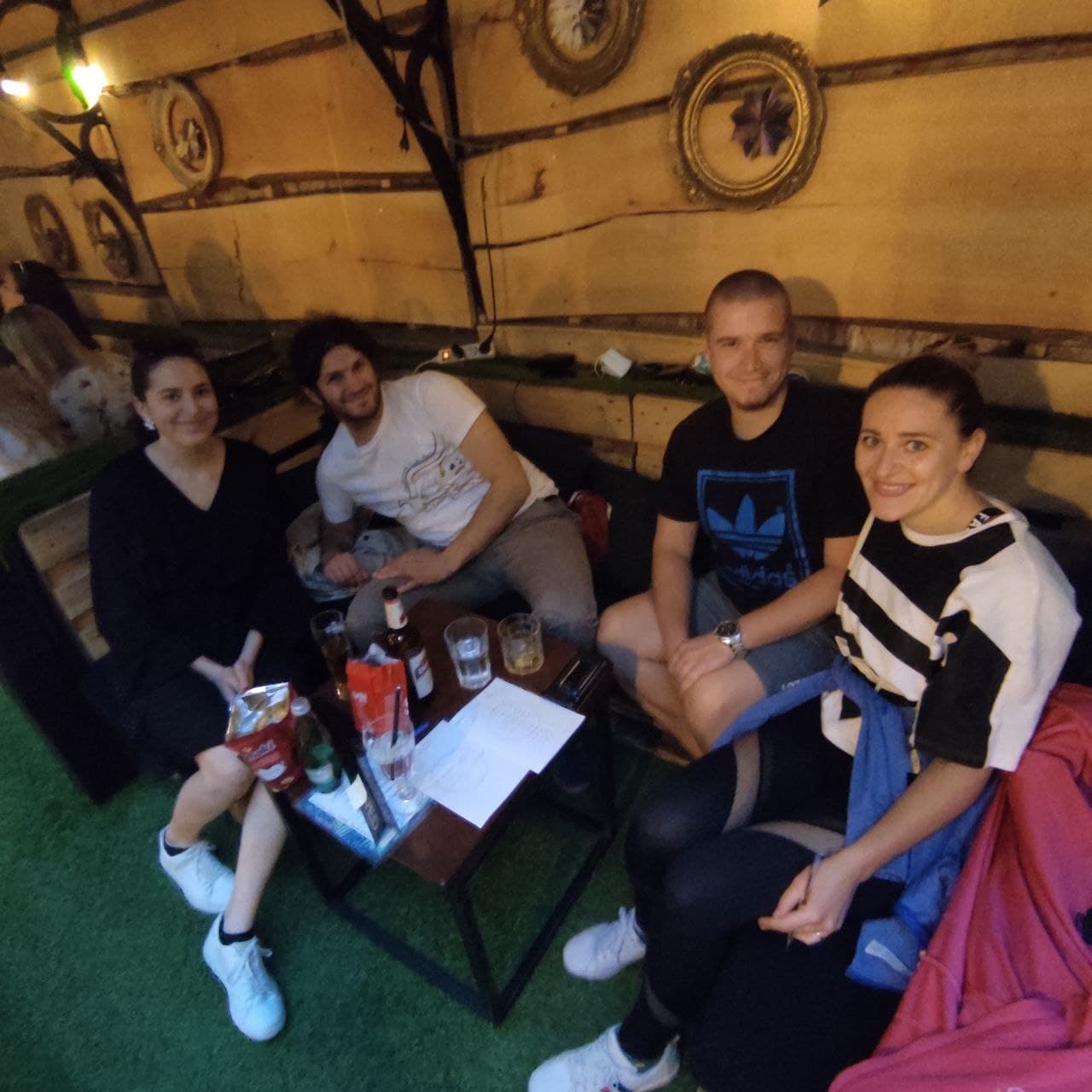 OutGarden pub kviz – Vortex Quiz Factory